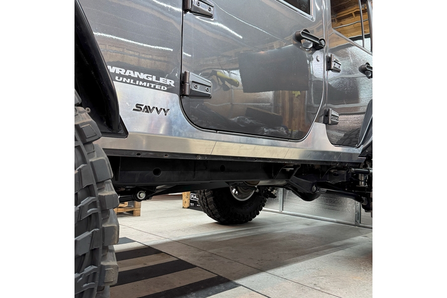 Jeep JK 4Dr Savvy Offroad Aluminum Rocker Trim Kit - Jeep Unlimited ...